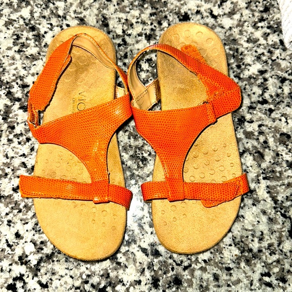Vionic | Shoes | Vionic Sandal Orange Snakeskin Leather Sandal Flip ...